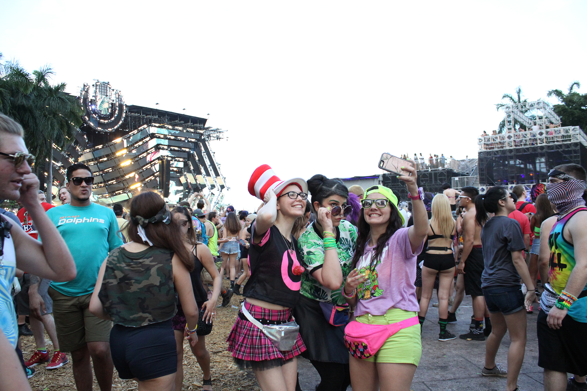 Photo Gallery: Ultra 2016, Friday - The Miami Hurricane