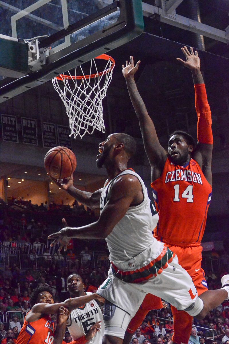 Kamari Murphy scores career high, leads Hurricanes to 71-65 victory ...
